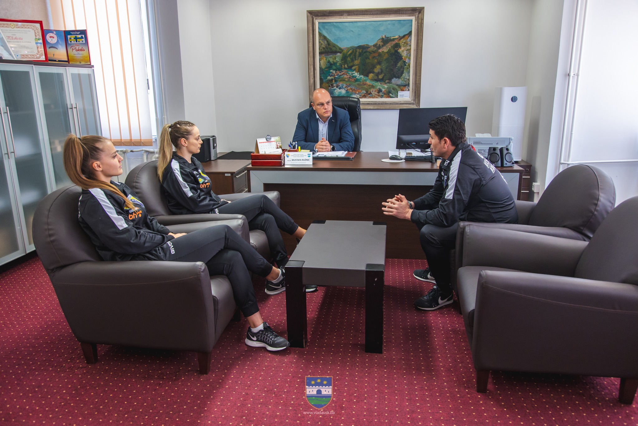 Premijer Unsko-sanskog kantona Mustafa Ružnić primio je danas članove ...