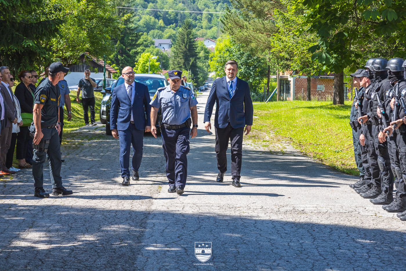 Obilježavanje Dana Unsko-sanskog kantona: Postrojavanje jedinice za ...