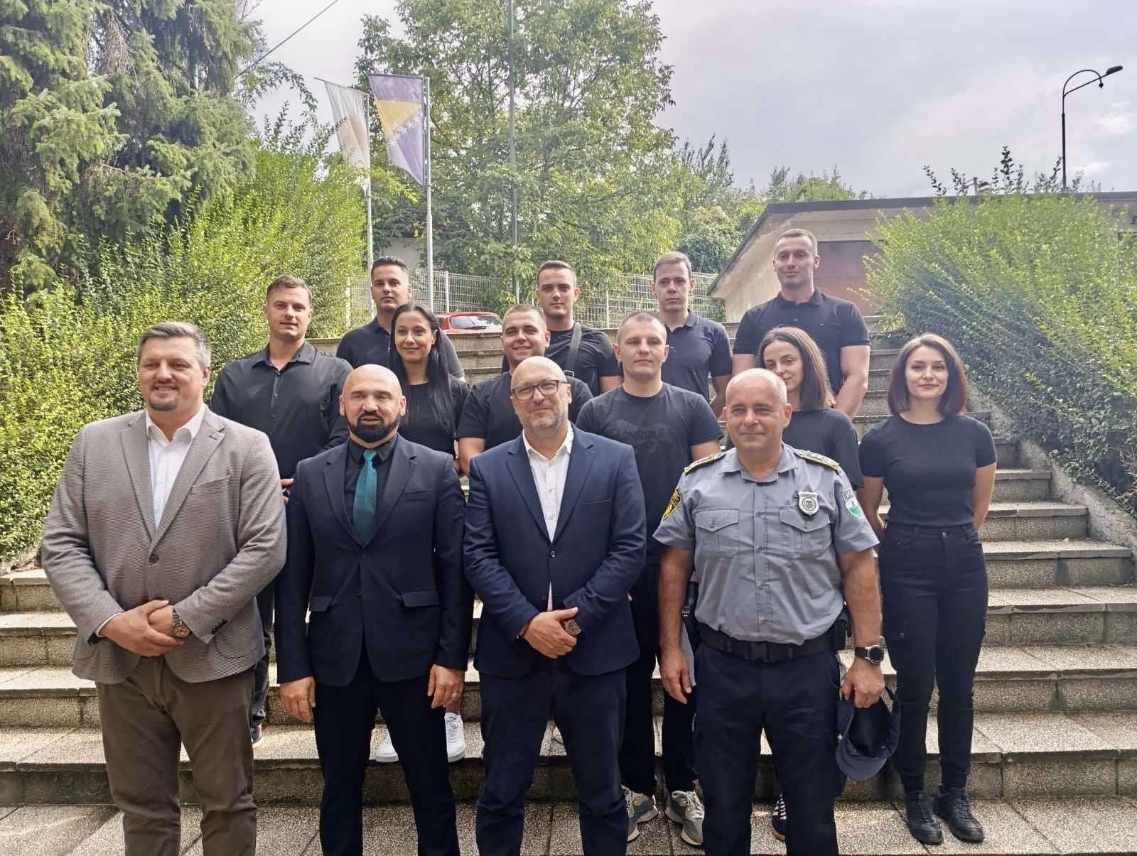 Premijer Hušić i ministar Habibija prisustvovali promociji kadeta MUP-a ...