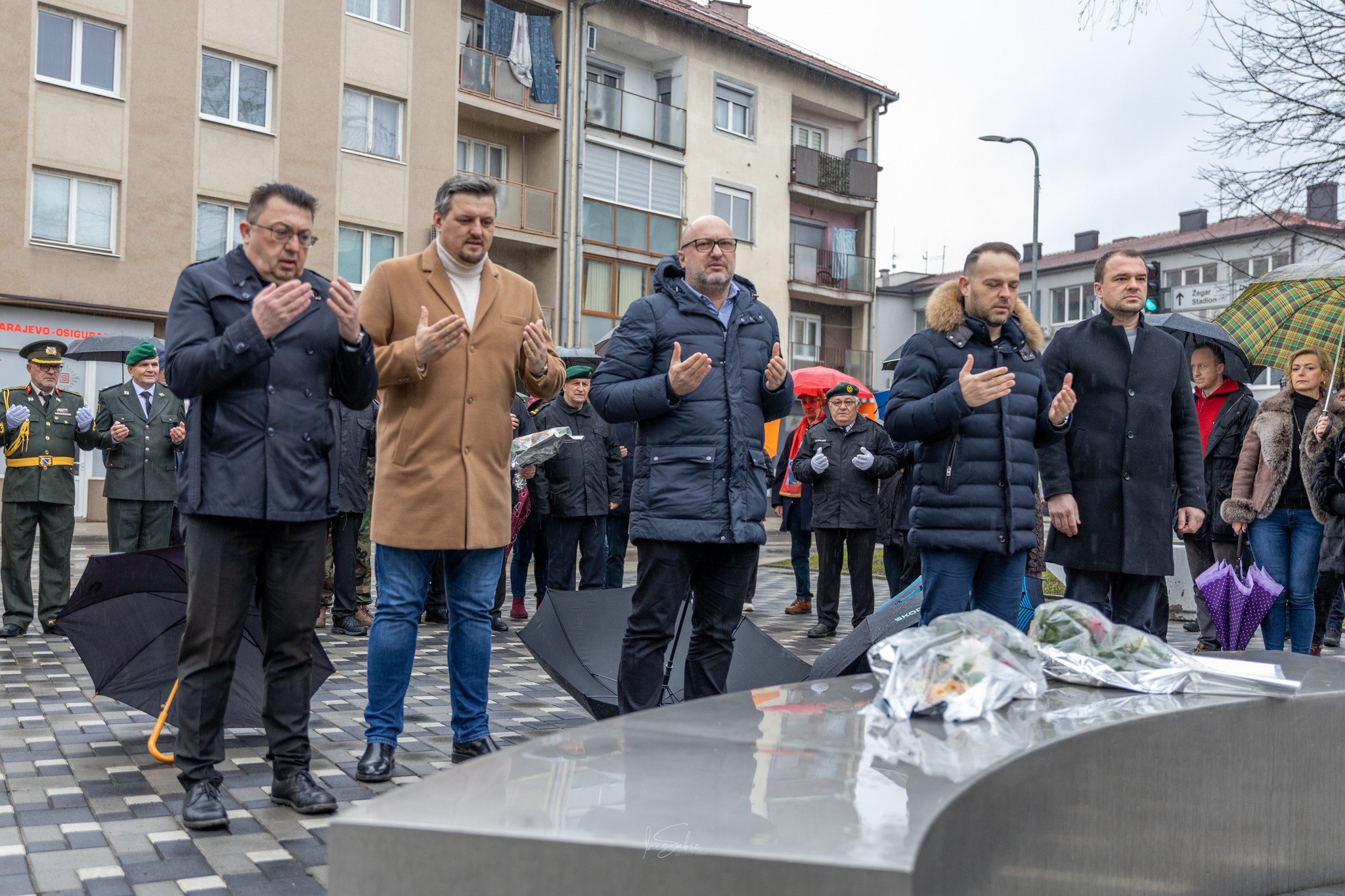 Unsko-sanski kanton dostojanstveno obilježava Dan nezavisnosti Bosne i ...